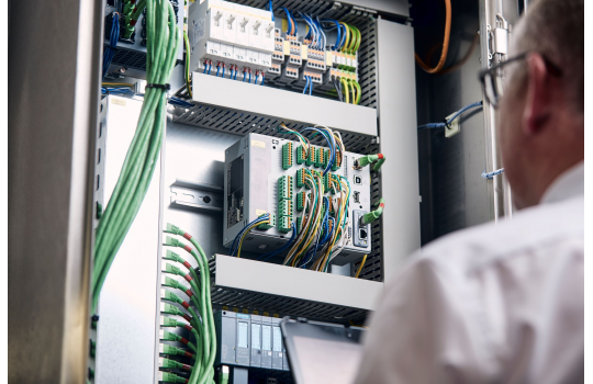 Endress+Hauser Memograph M RSG45 DIN-rail - Products4Engineers