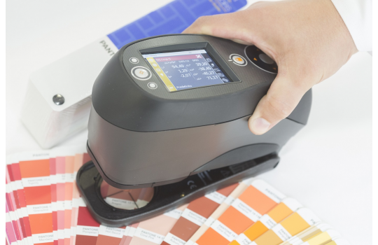 RM200QC kleurmeter - Products4Engineers - Productnieuws- en ...