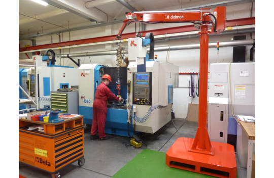Tilhulp bij CNC machine - Products4Engineers - Productnieuws- en ...